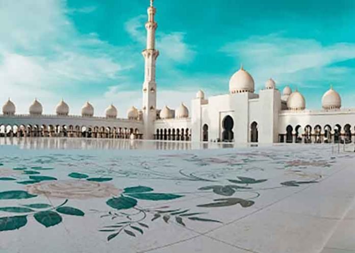 How to visit Sheikh Zayed Mosque: dress code, rules and opening hours ...