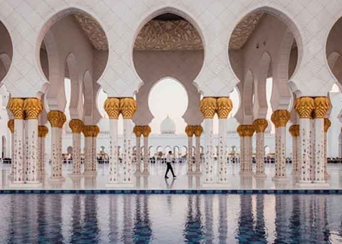 How to visit Sheikh Zayed Mosque: dress code, rules and opening hours ...