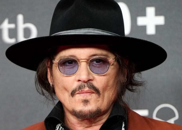 Johnny Depp distressed after his pet dog kills 2 sheep - Yes Punjab News