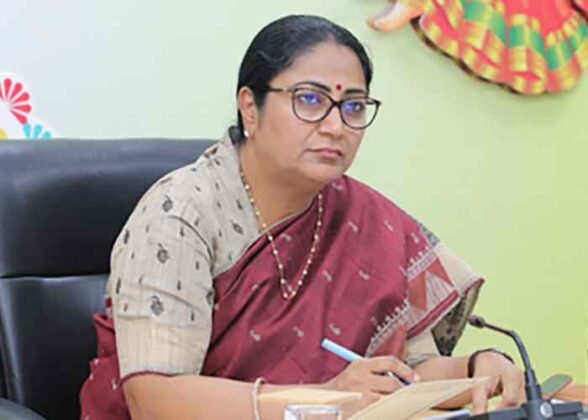 Delhi CM sends proposal to Centre for immediate procurement of 3,330 e ...