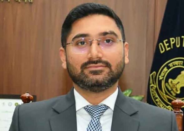IAS Officer Varjit Walia Takes Charge as New Deputy Commissioner of ...